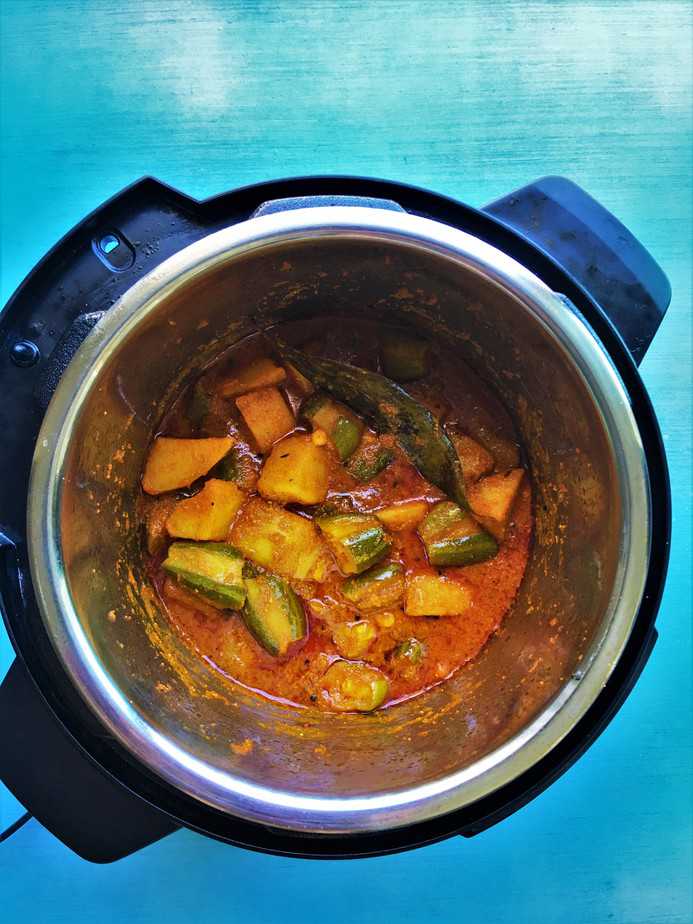 Aloo Parwal | Aloo Parwal ki Sabji (Video) » Foodies Terminal